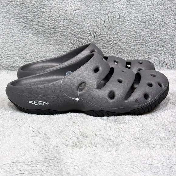 Keen | Shoes | Keen Yogui Mens Size 4 Slip On Clogs Shoes Magnet Gray ...